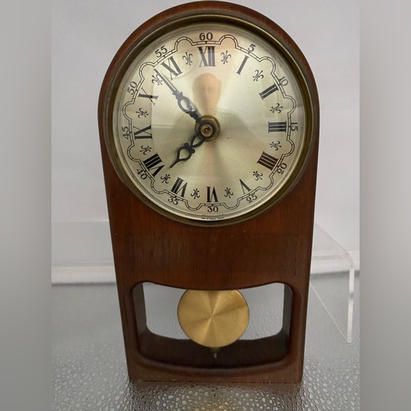 Wall Decor | Vintage Mantle Clock | Poshmark
